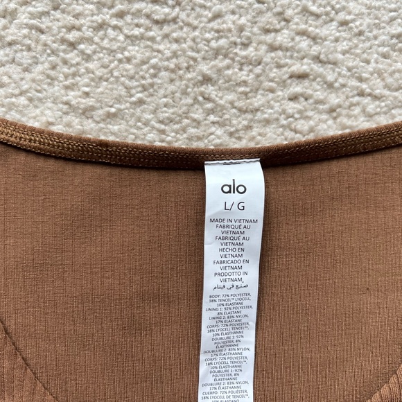 ALO Yoga | Tops | New Alo Yoga Ribbed Defined Long Sleeve Bra Crop Top ...